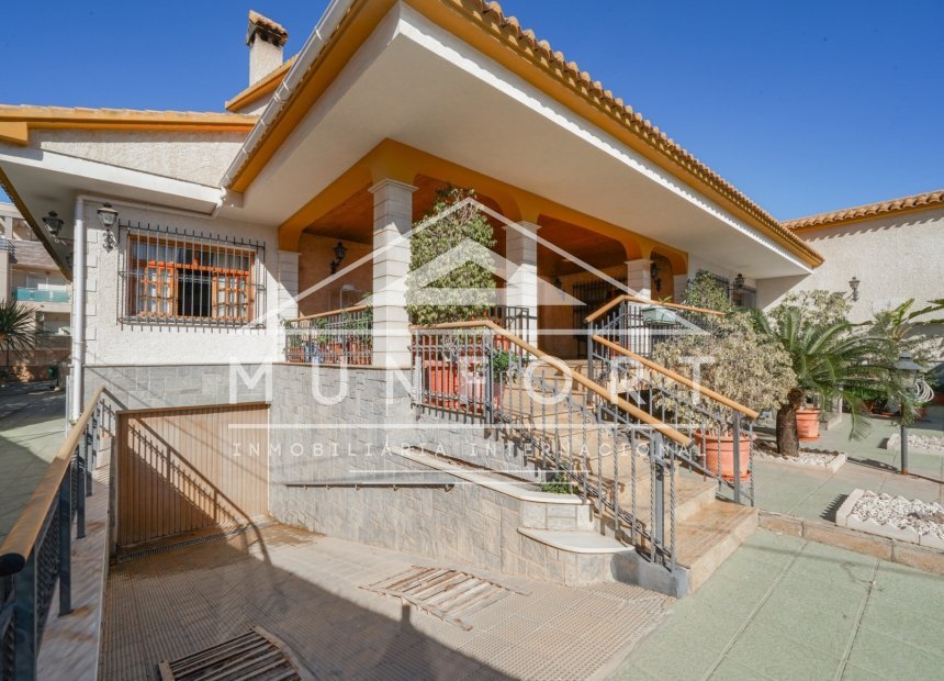 exklusiv-villa-pilar-horadada-pool-stor-tomt